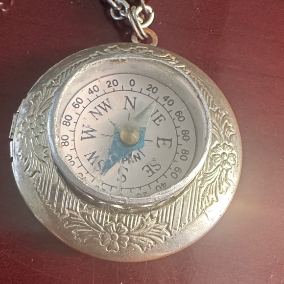 Jewelry | Vintage Silver Compass Pendant Locket | Poshmark